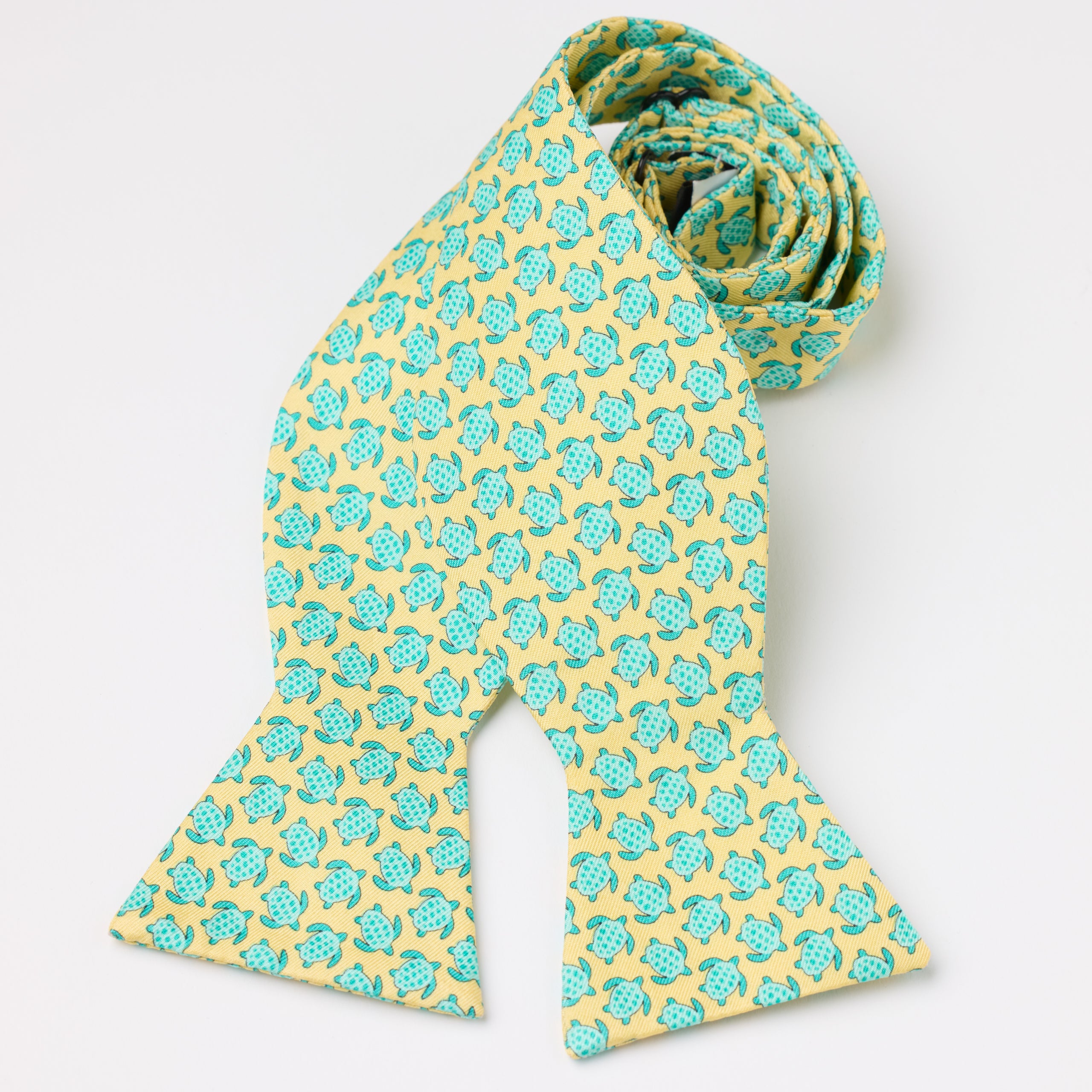 Micro Turtles Bow Tie – Supreme Court Gifts